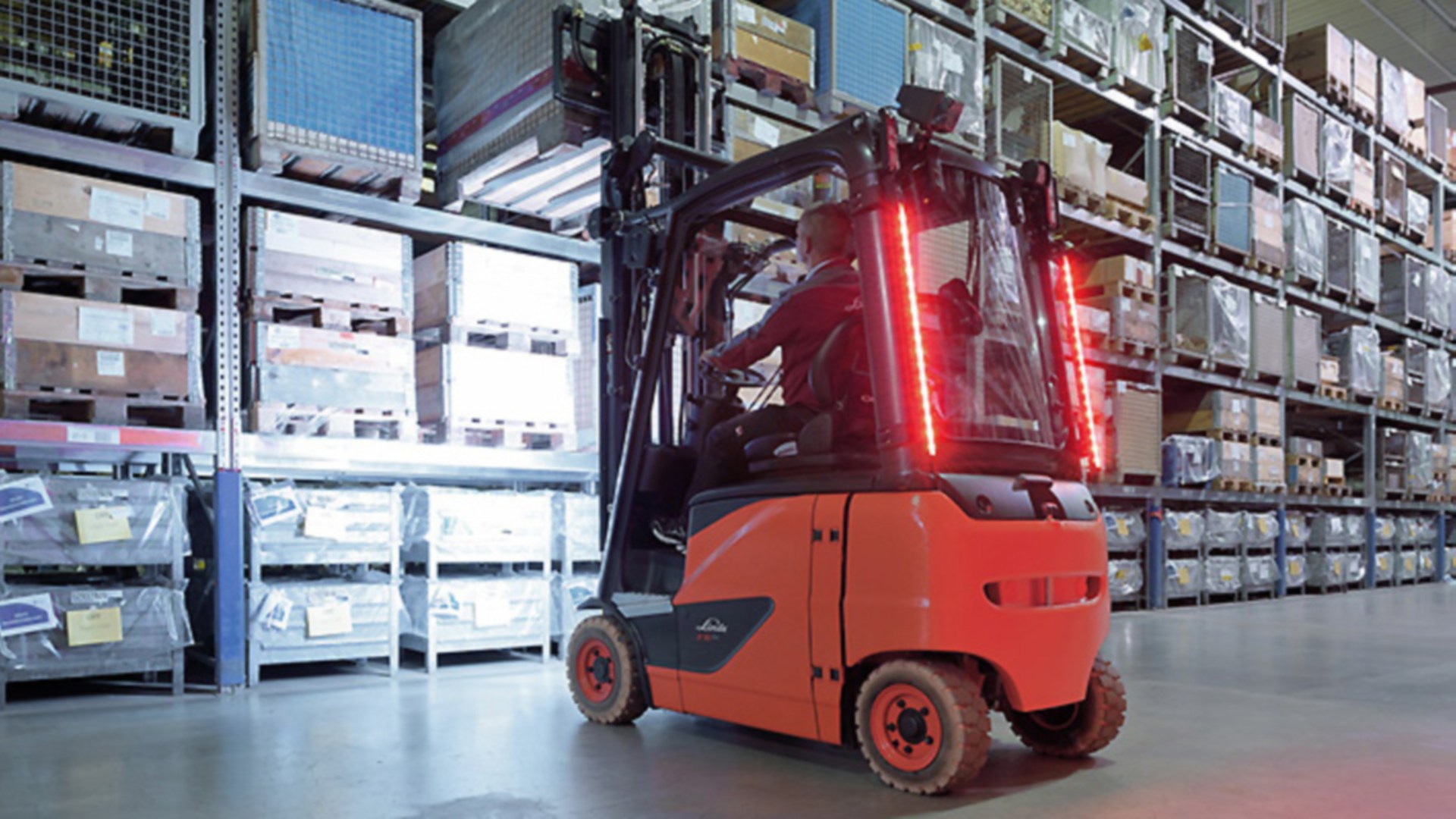 Linde Vertical Light and Linde LED Stripes